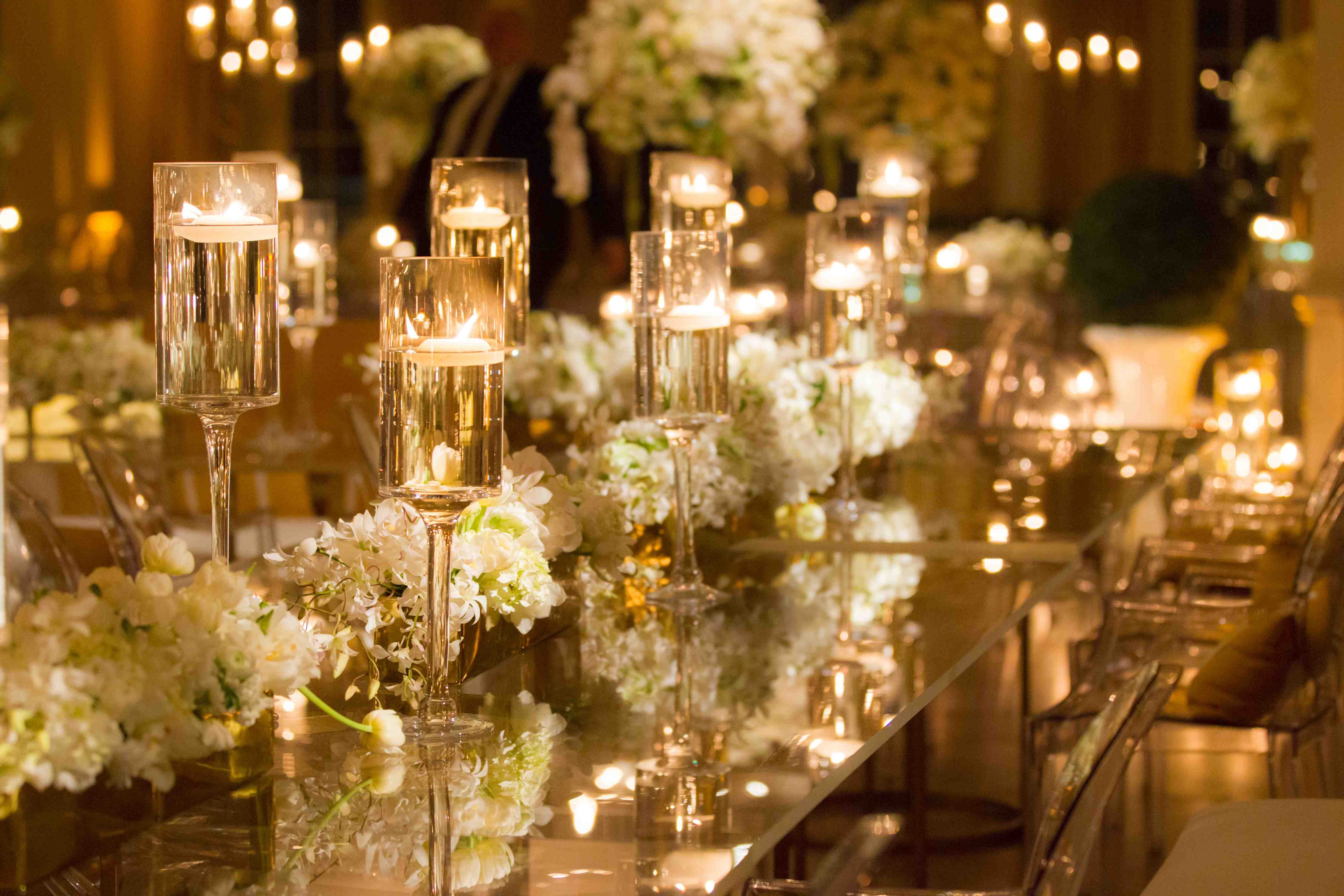 How to Incorporate Candlelight in Your Wedding Décor