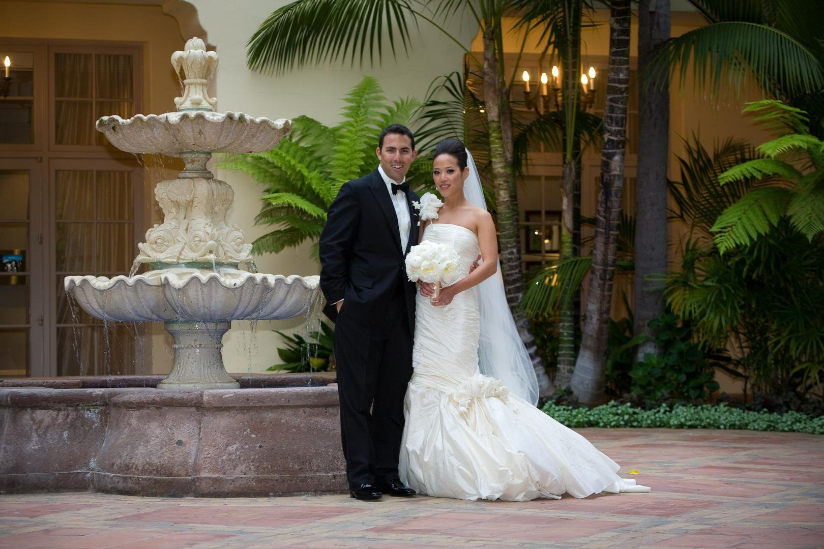 Couples Photos - Bride and Groom in Courtyard - Inside Weddings