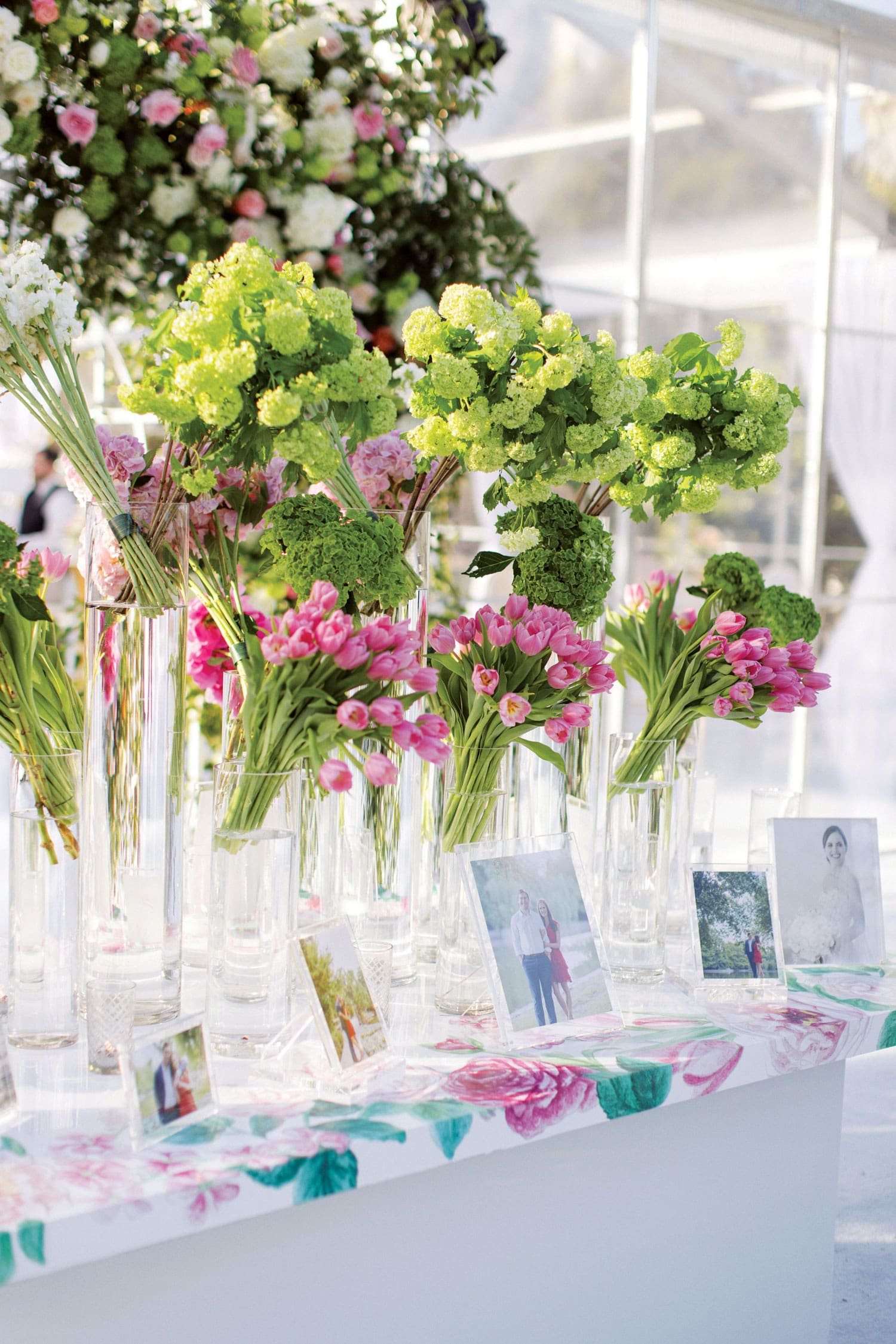 Spring Wedding with Colorful Décor in Dallas | Inside Weddings