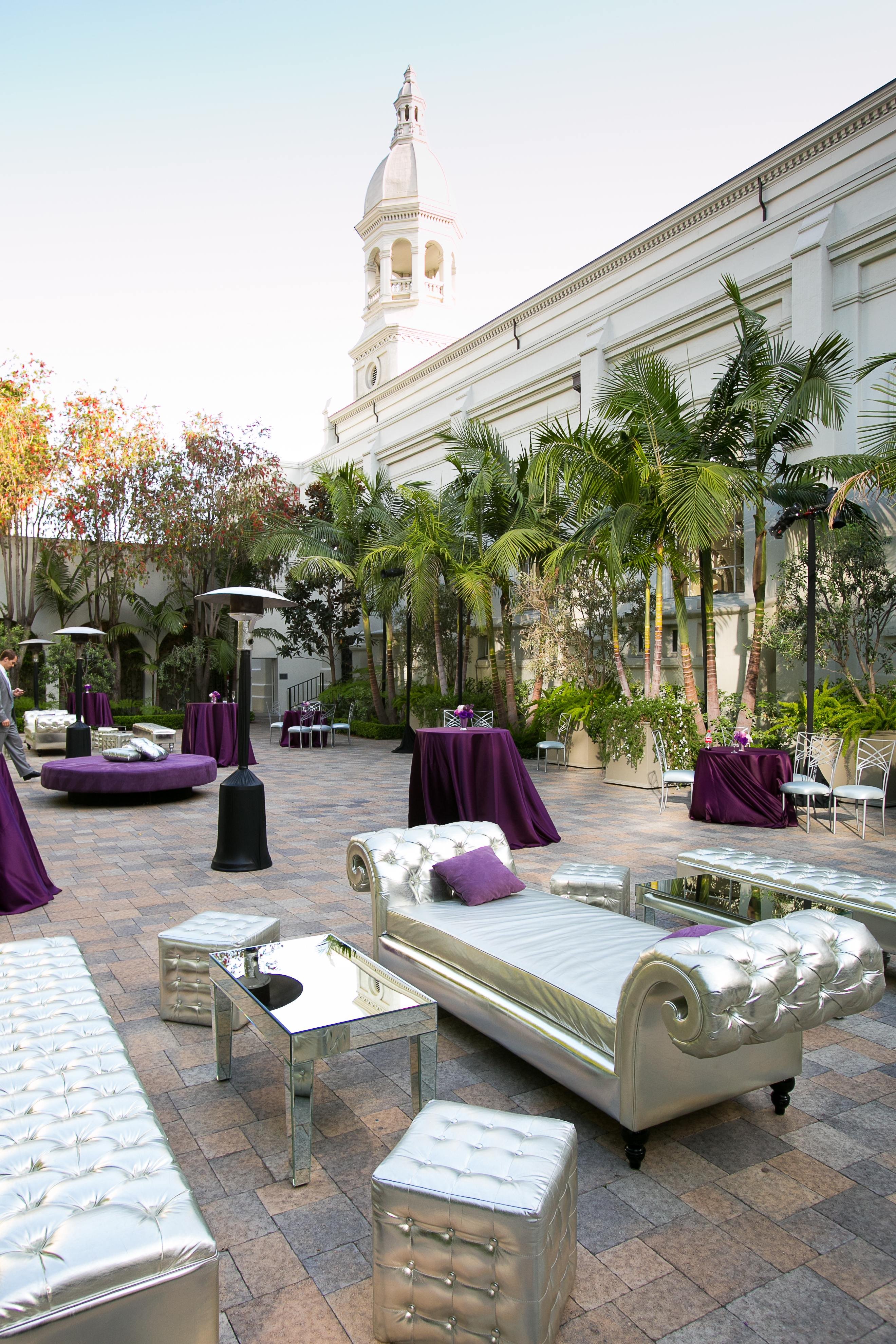 Swanky Outdoor Lounge