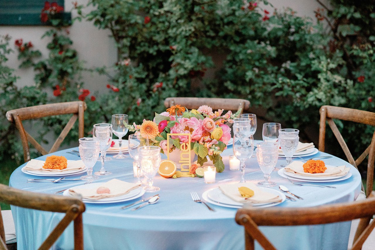 Light Blue Wedding Table Linen Ideas