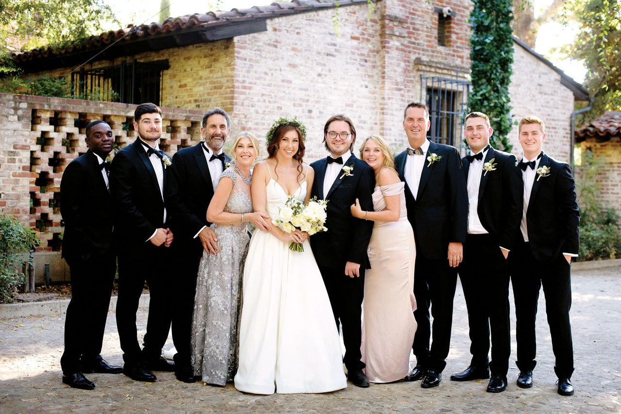 Bride & Groom with Big Family