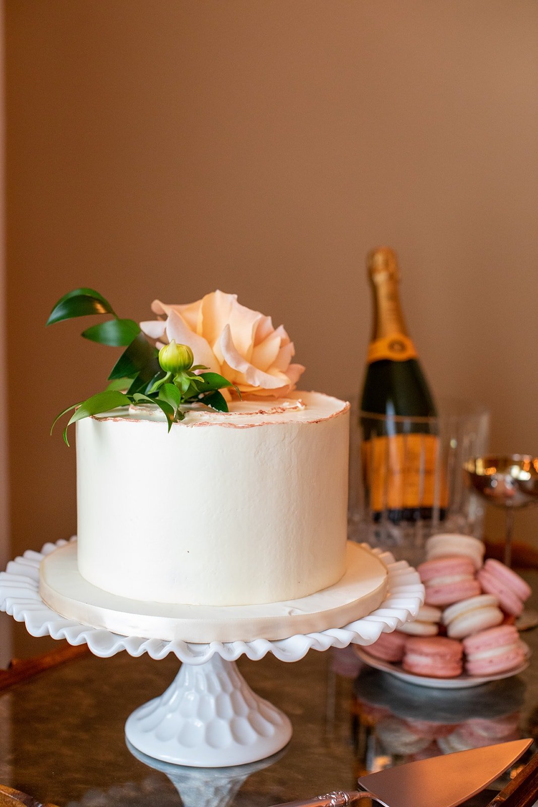 An Inspirational Shoot for an Intimate Fall Wedding at Home