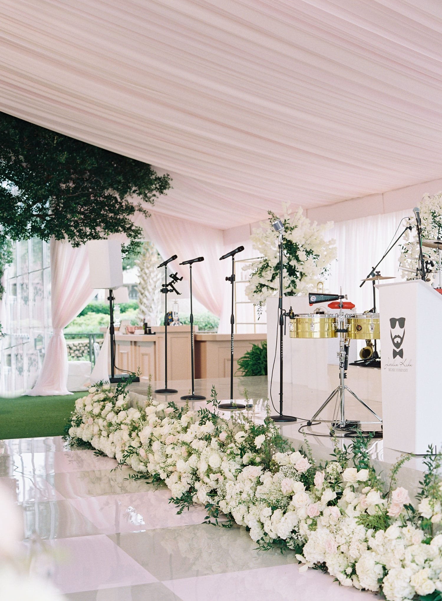 Horseshoe Bay Chapel & Tent Wedding by the Lake
