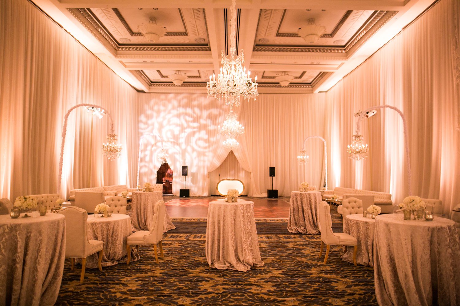 Why You Should Consider a Hotel Wedding