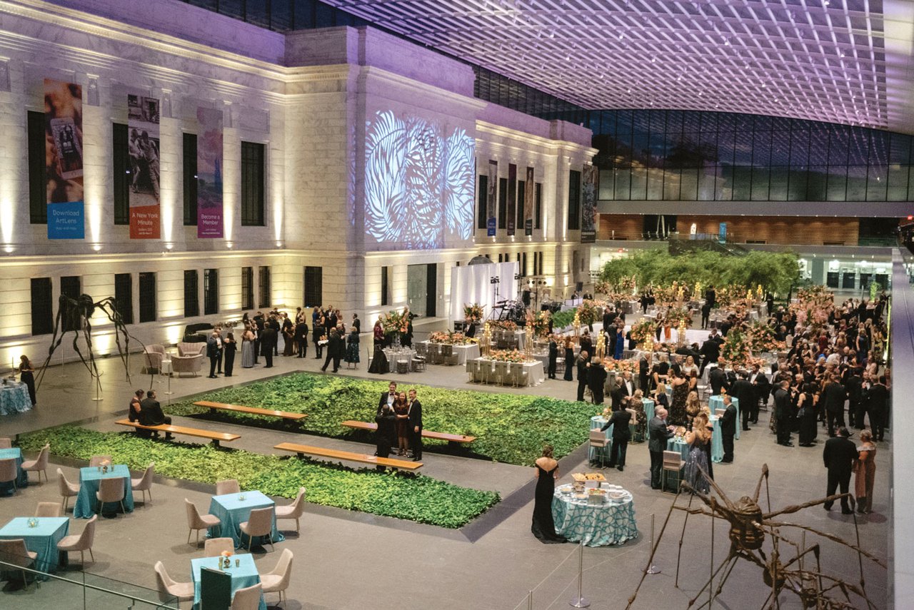 Guests at Museum Venue Cocktail Hour