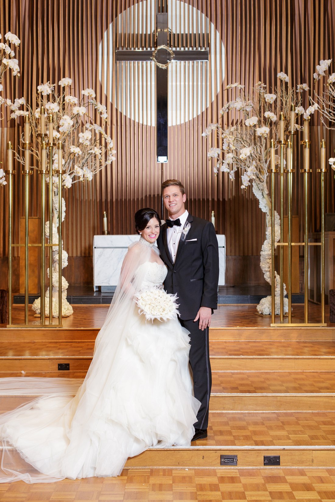 Glamorous New Year's Eve Wedding at a Science Museum in Dallas - Inside ...
