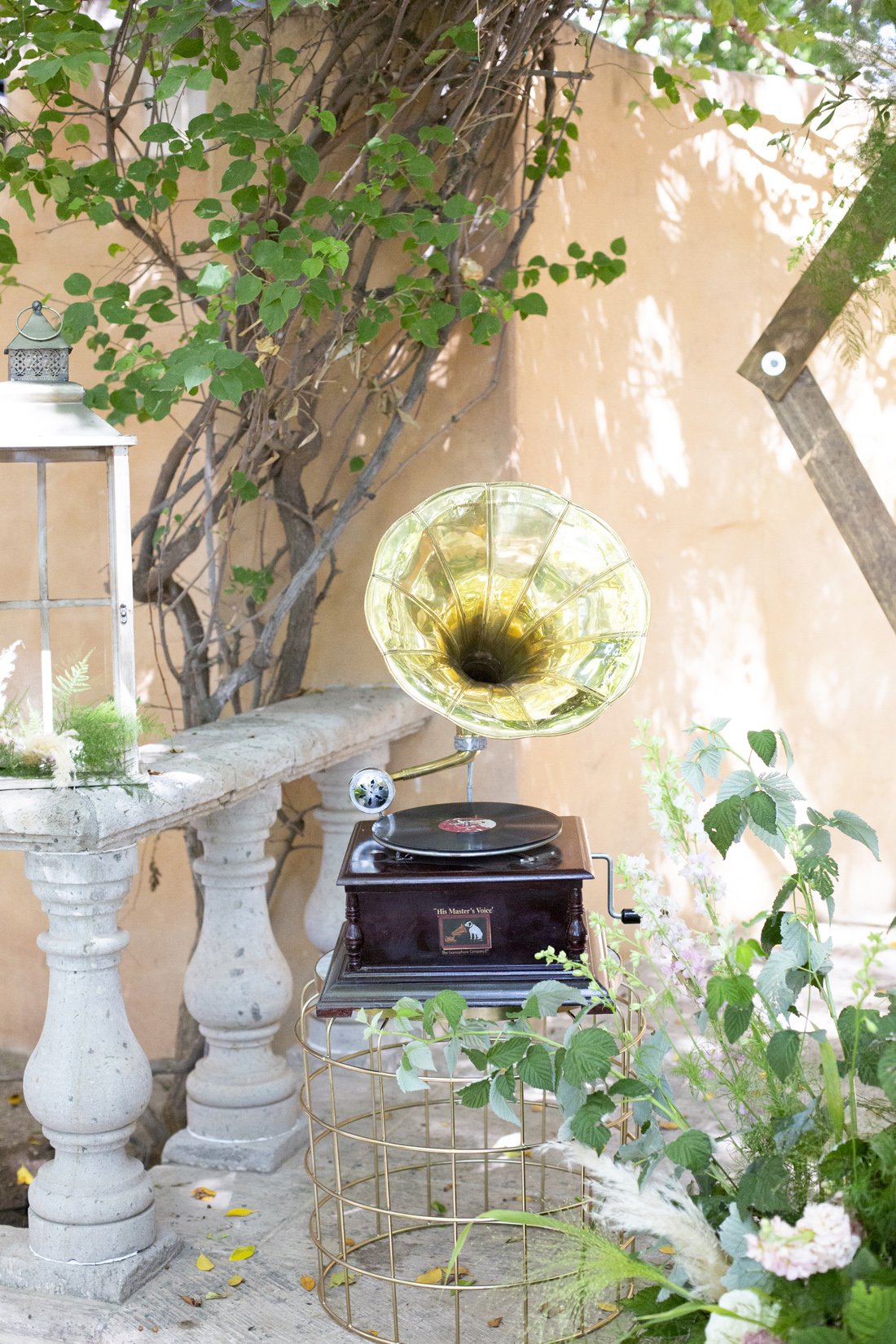 Record Player with Phonograph