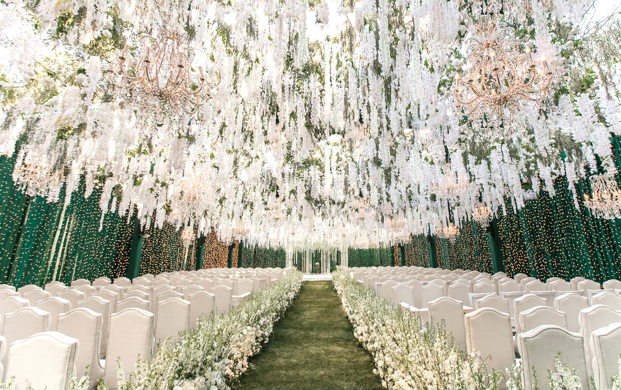 Must-Know Tips for Your Wedding Location, Décor & Entertainment