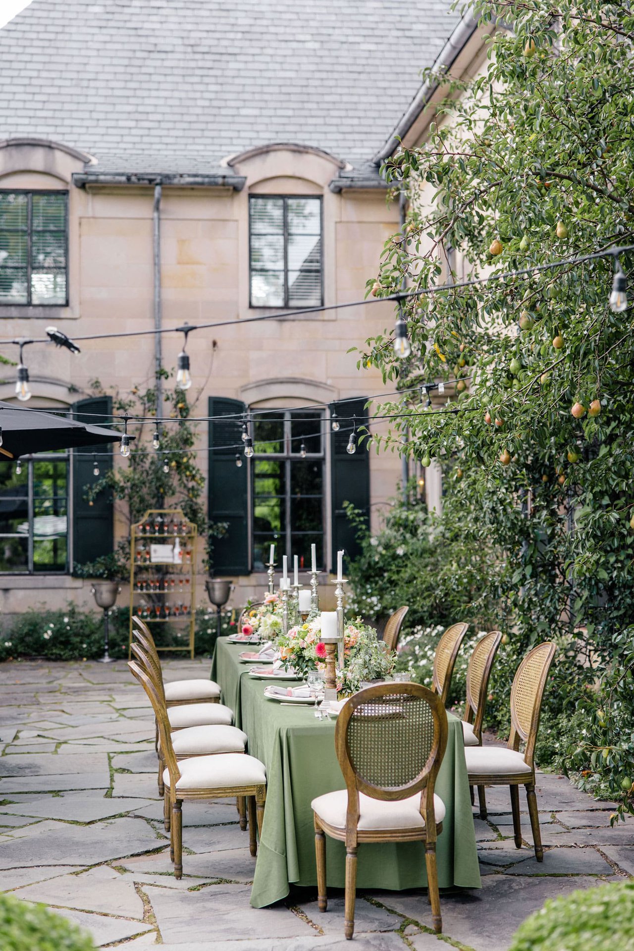 Courtyard Wedding Reception Tablescape