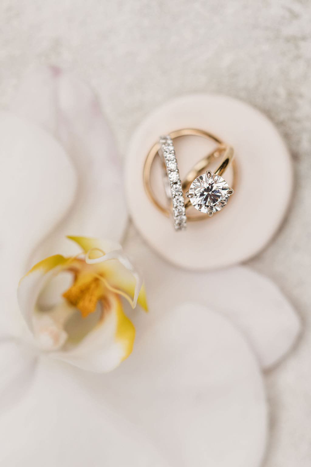 Round Diamond Engagement Ring