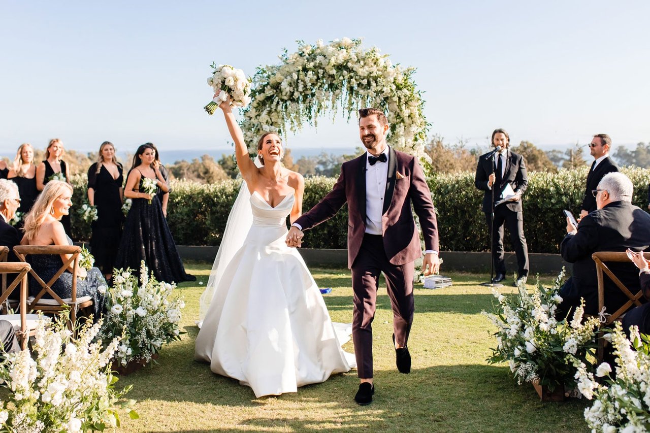 What is the wedding recessional 60 photos - Astyledwedding.com