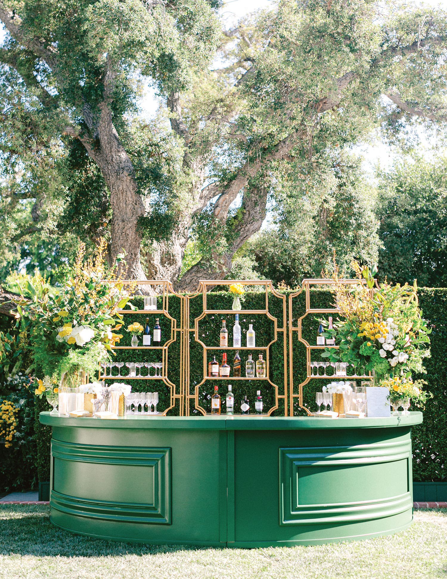 Green & Gold Bar at Outdoor Cocktail Hour