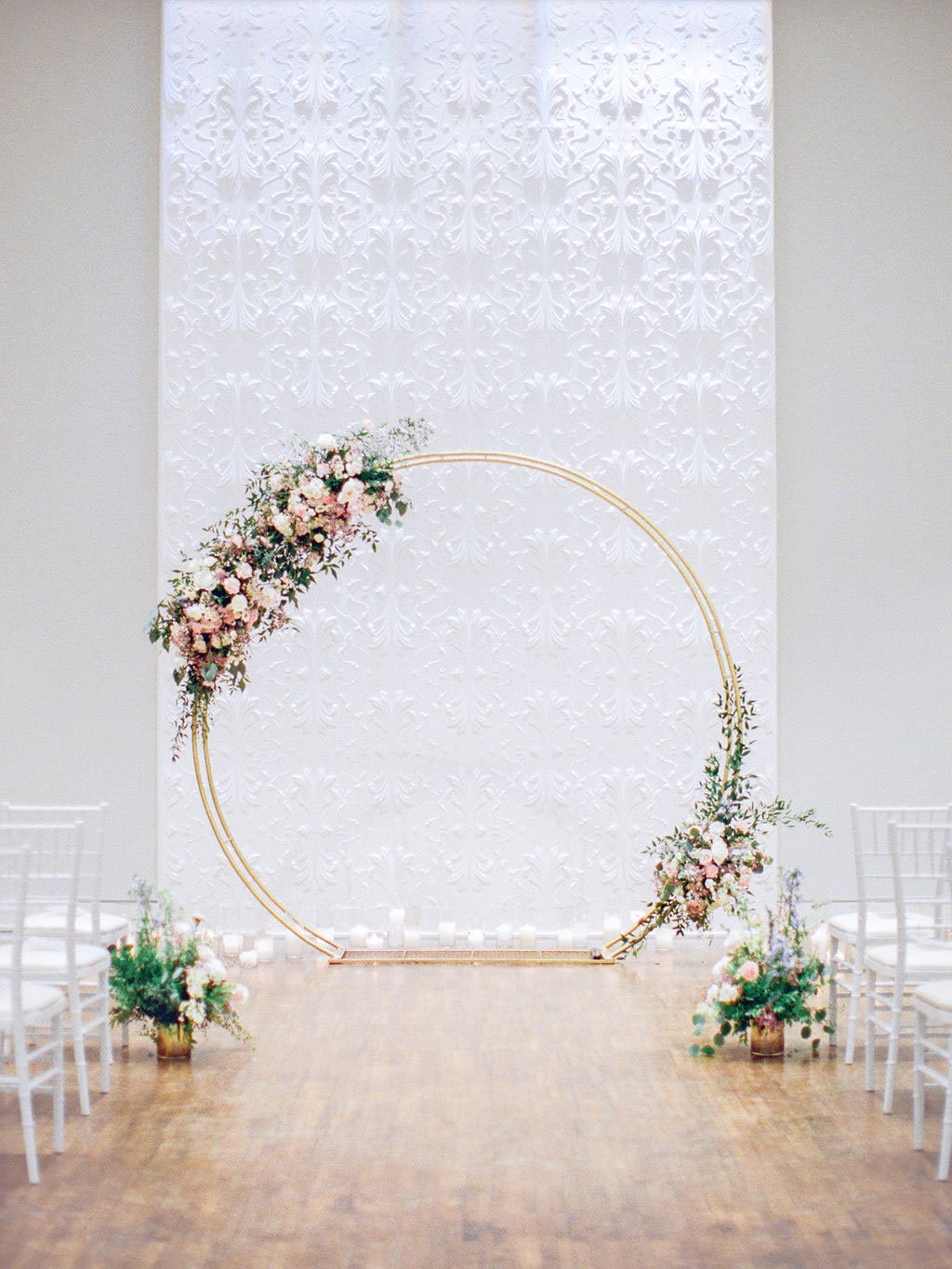 Golden Circle Arch for Wedding Ceremony
