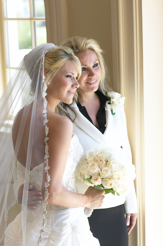 Real Wedding of Dena Beber + Reggie Arvizu - Inside Weddings