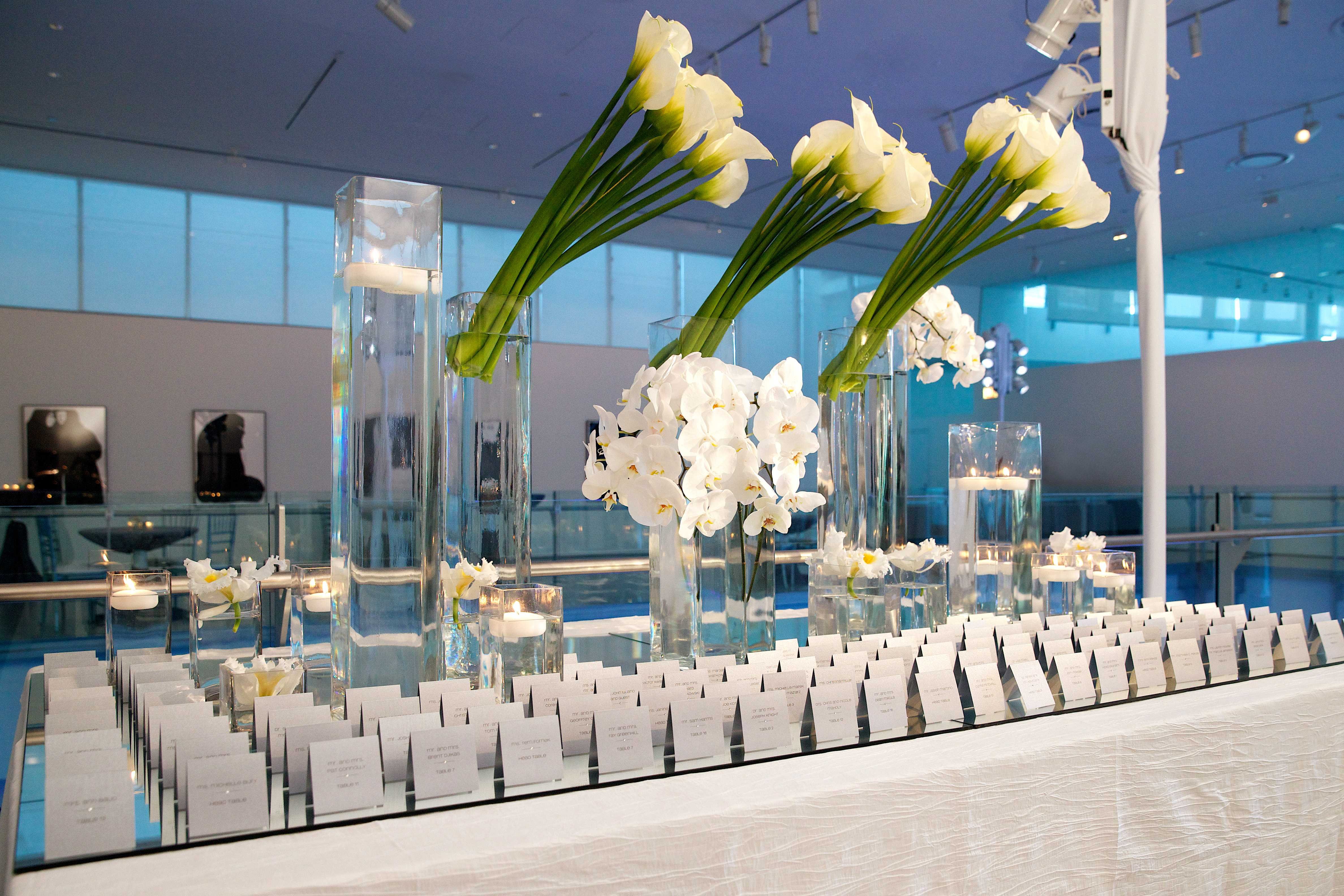 Modern Table Card Display