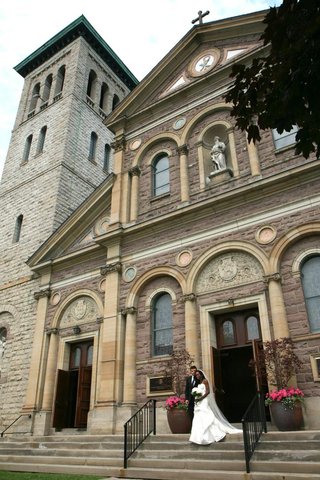 Real Wedding of Enuka Okuma + Joe Gasparik - Inside Weddings