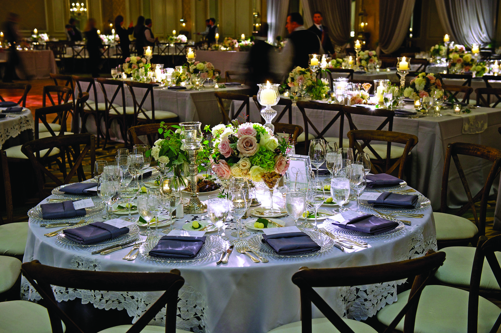 Round Tablescape