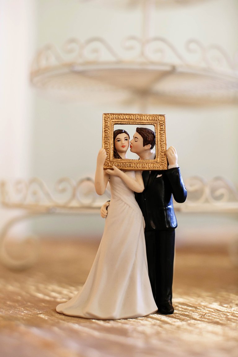 Gold Frame Cake Topper