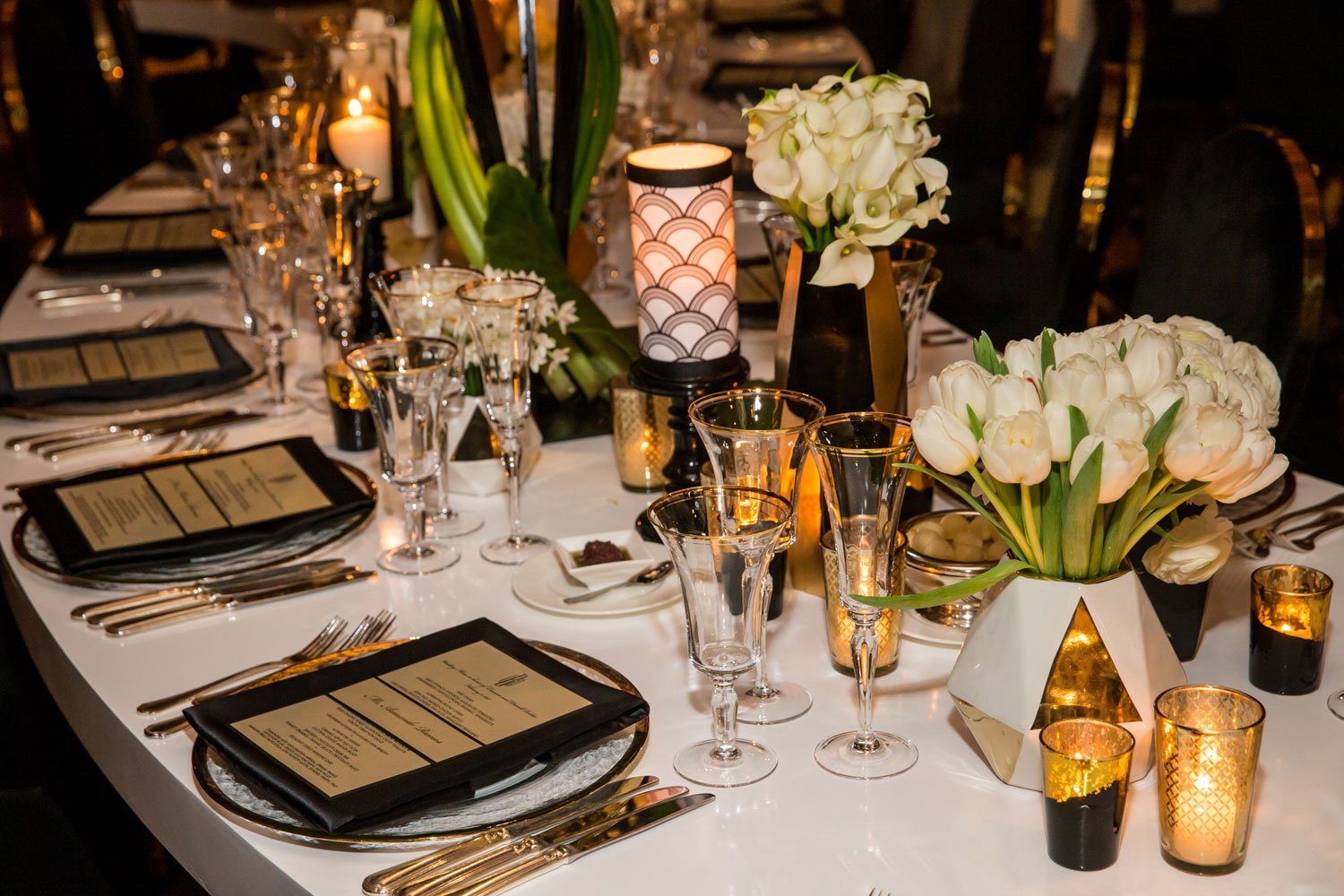 Place Settings at Serpentine Table