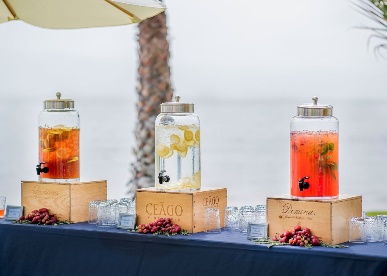 Iced Tea, Water & Lemonade Display