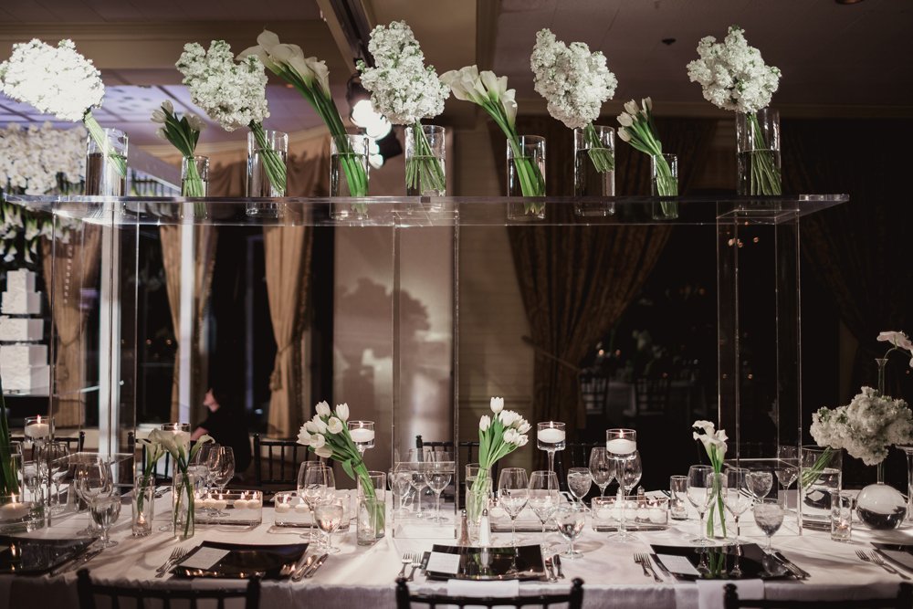 Chic and Contemporary Head Table