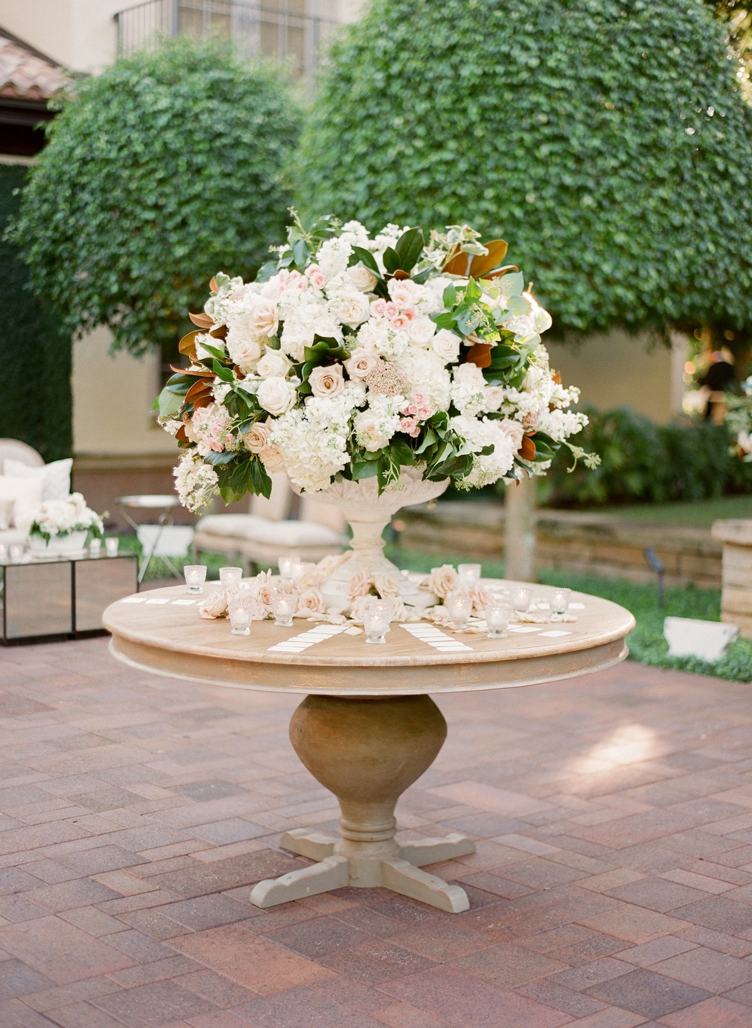 How to Prepare for Your Florist Meetings | Inside Weddings