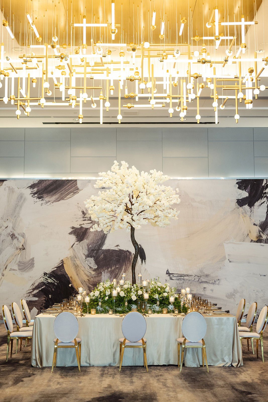 White Floral Tree Centerpiece at Large Table