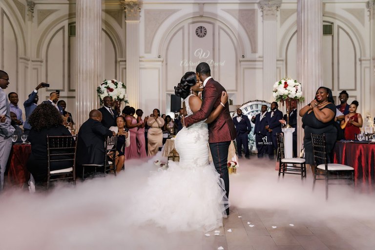 10 Classic First Dance Songs from the 1950s