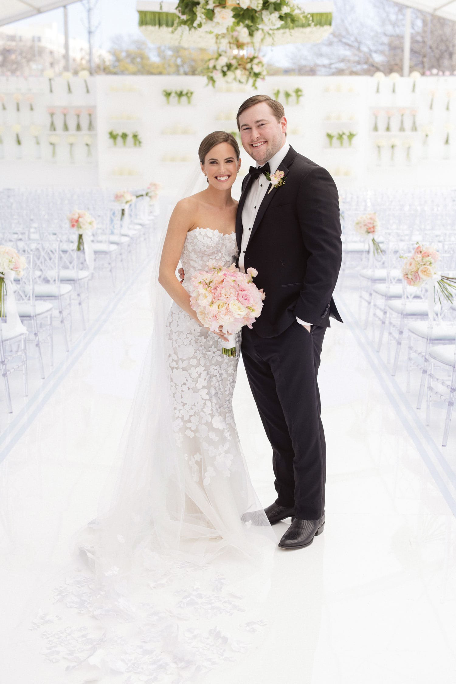 Spring Wedding with Colorful Décor in Dallas | Inside Weddings