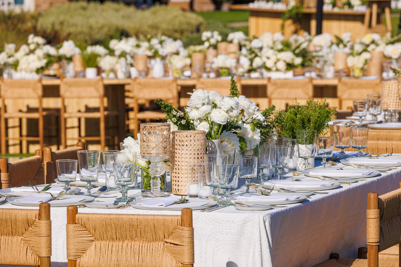 Textured White Linen with Woven Tablescape Details