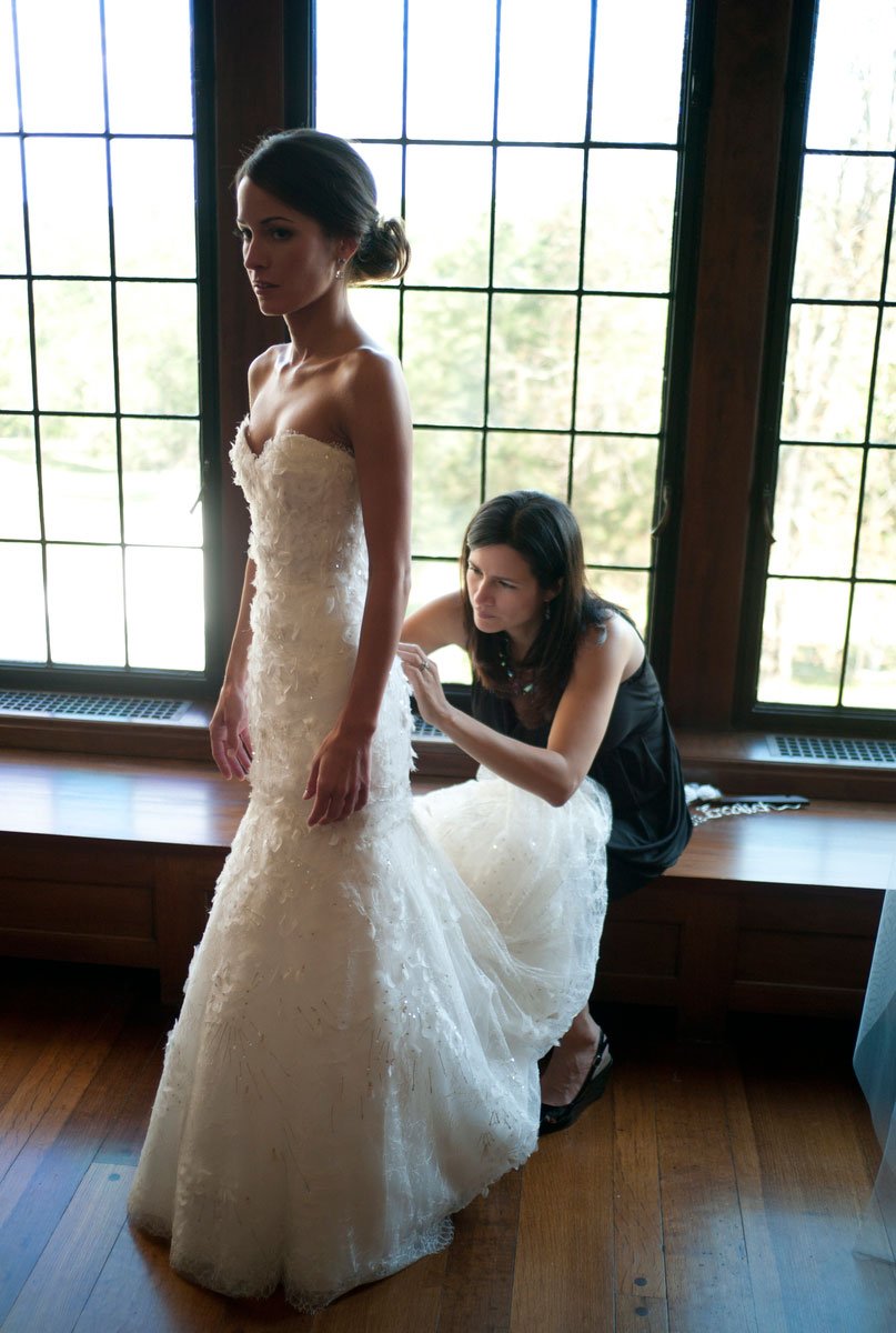 Fixing Bride's Wedding Dress