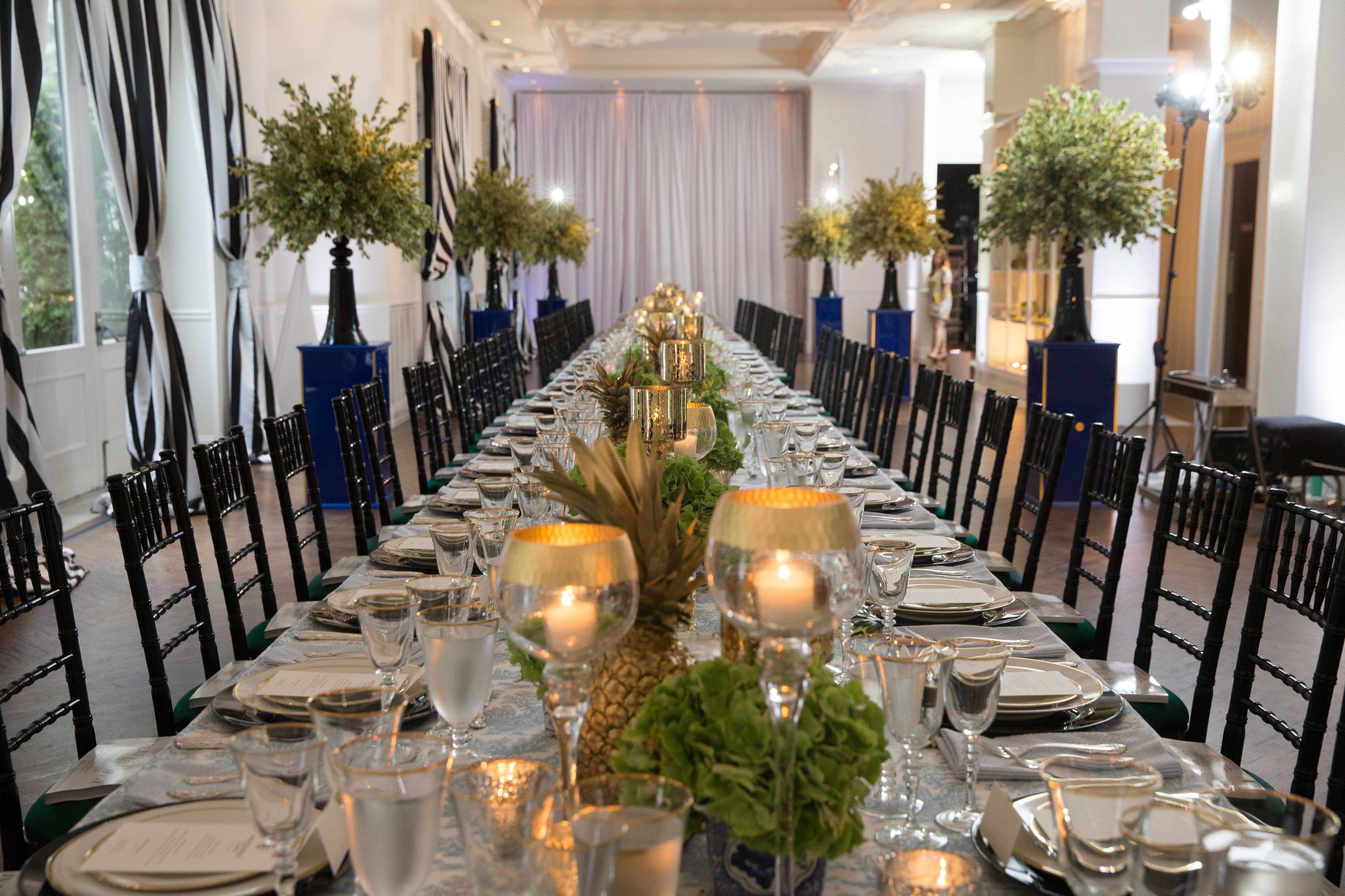 Southern Charm-Inspired Table Setting