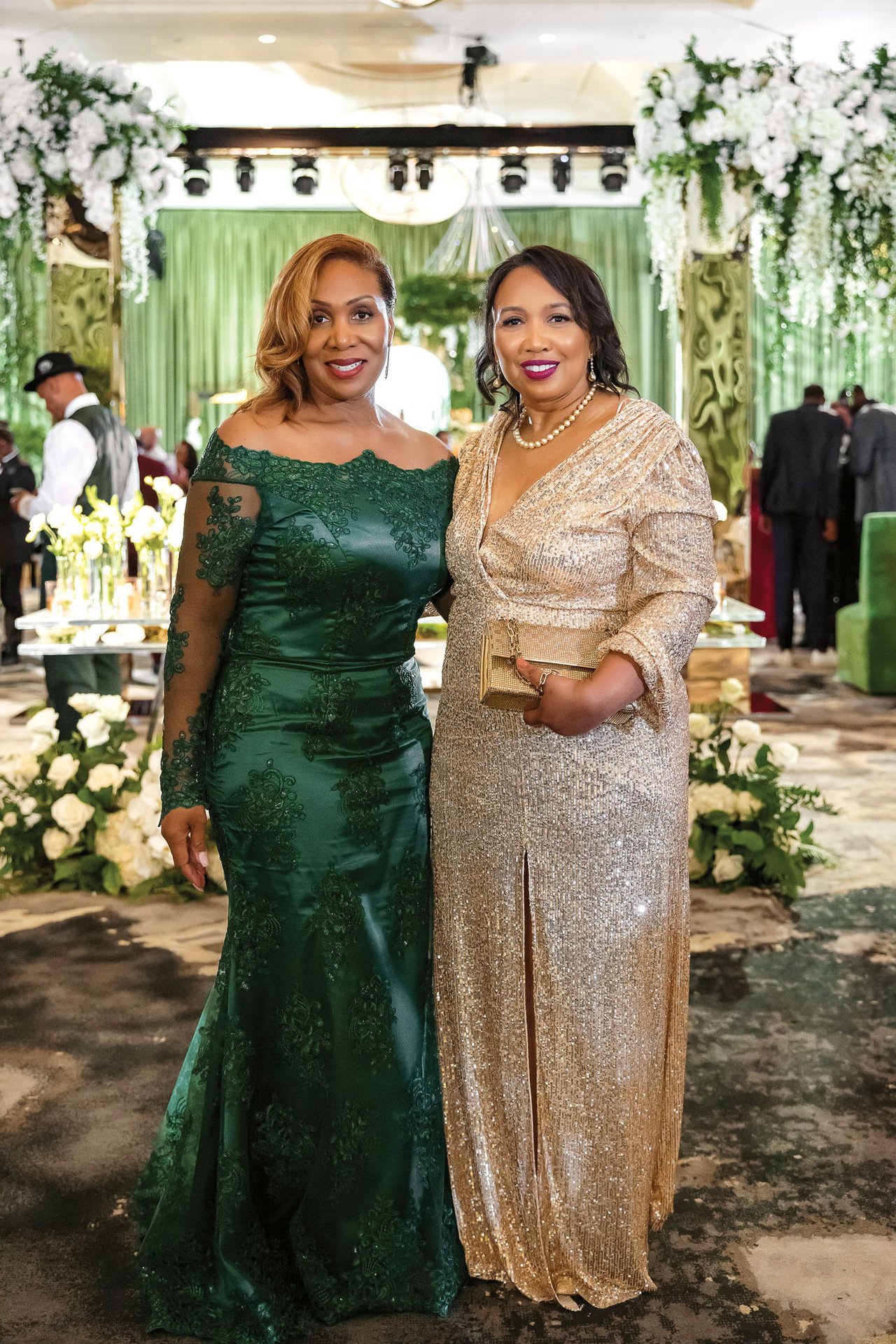 Mothers of the Bride & Groom in Green and Gold