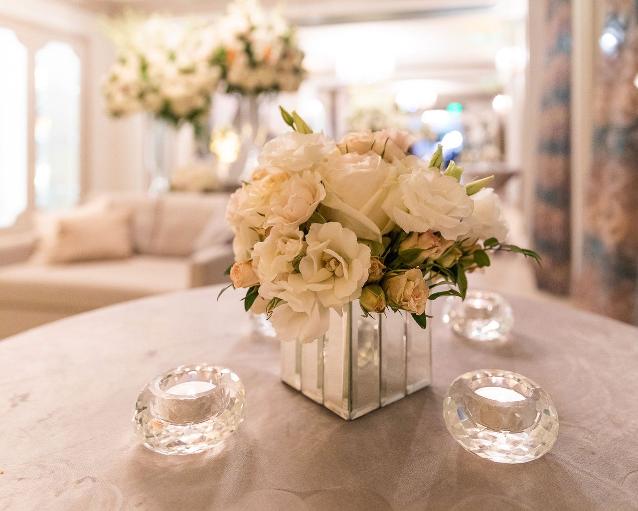 Mirror Cube Cocktail Table Centerpiece