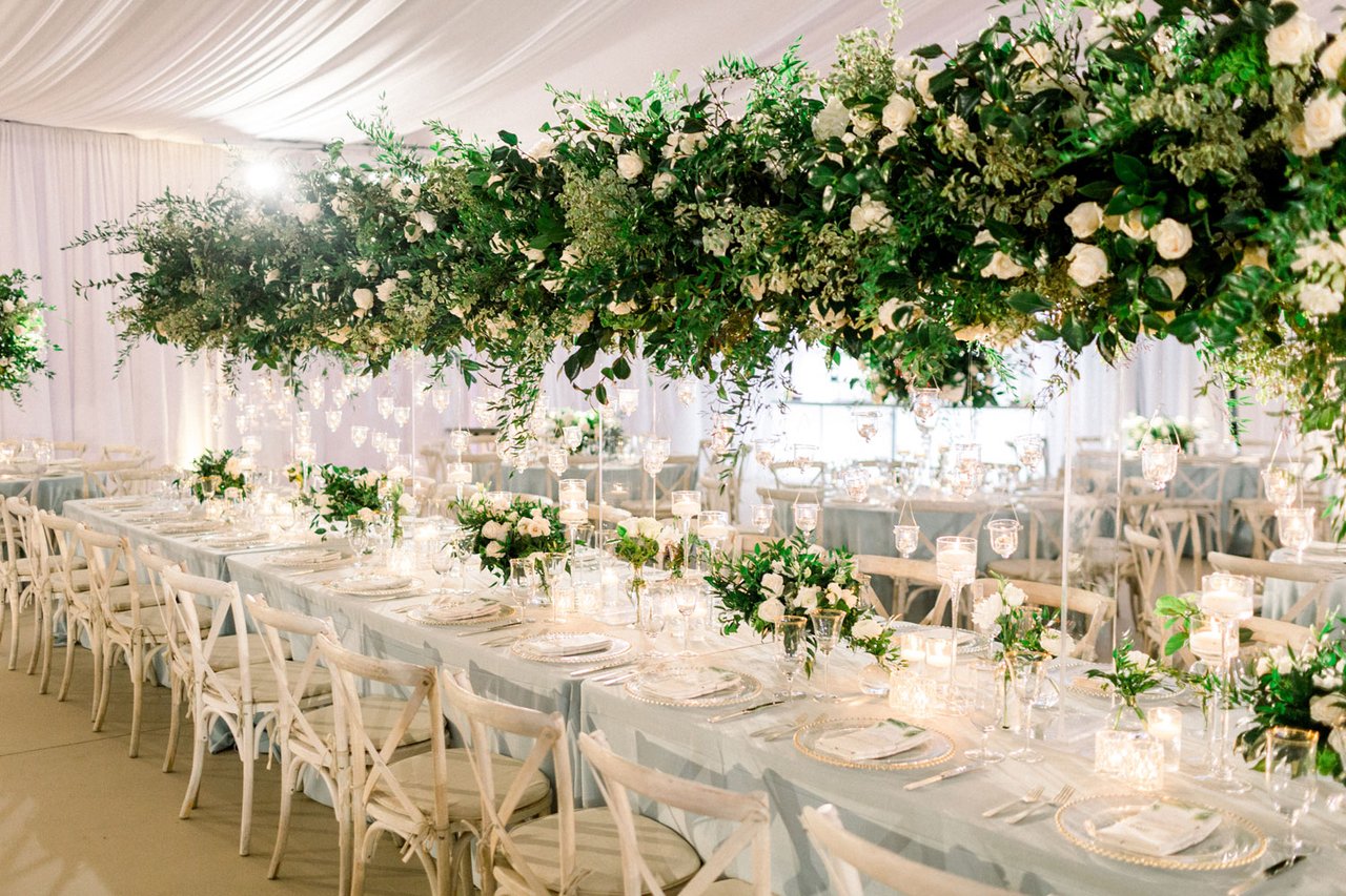 Must-Know Tips for Your Wedding Location, Décor & Entertainment