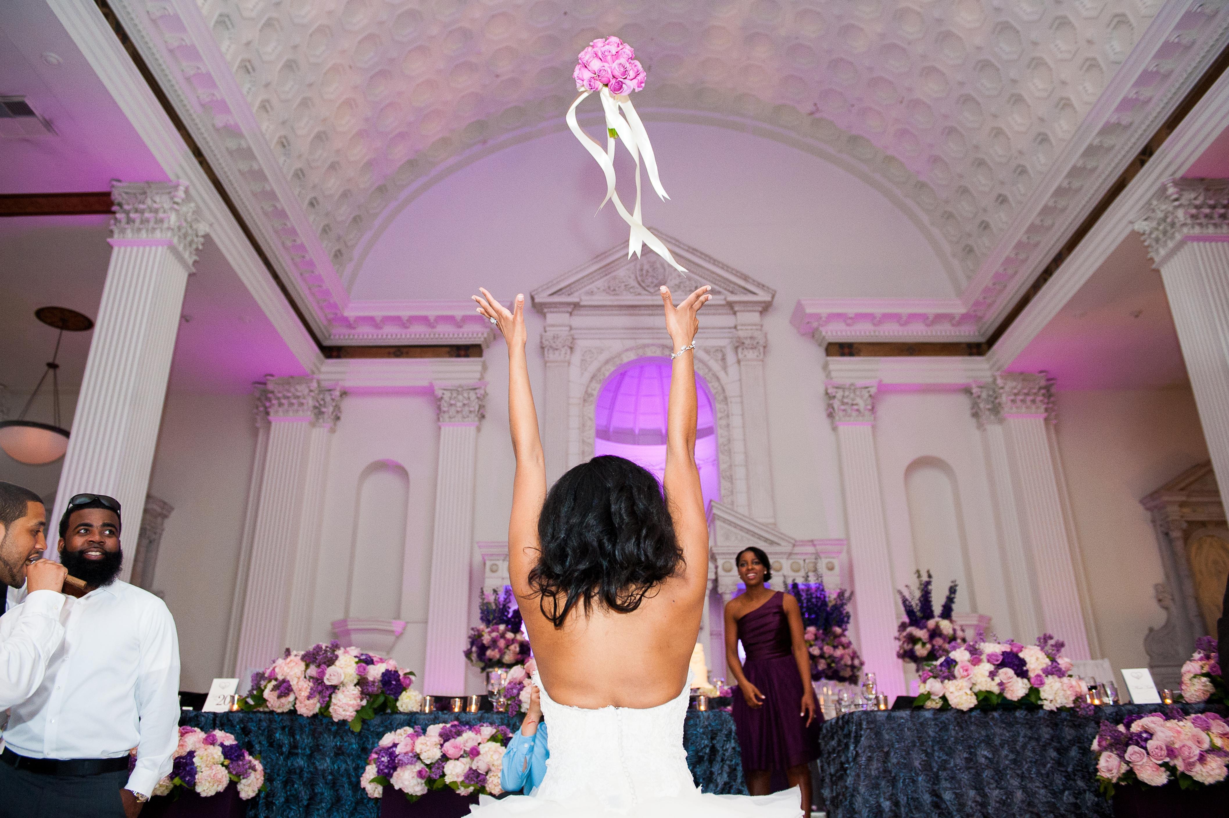 Traditional Bouquet Toss
