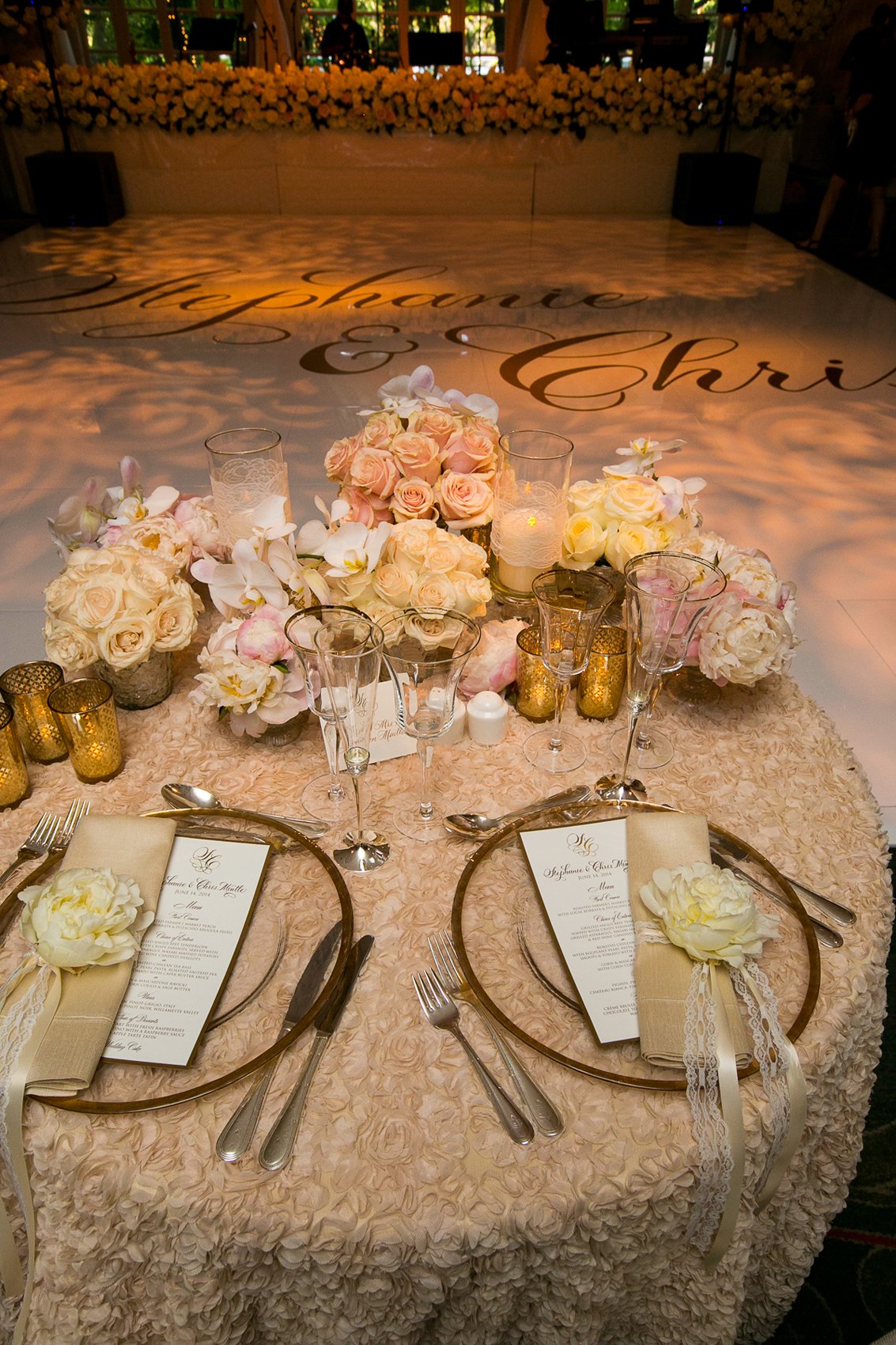 Neutral Sweetheart Table