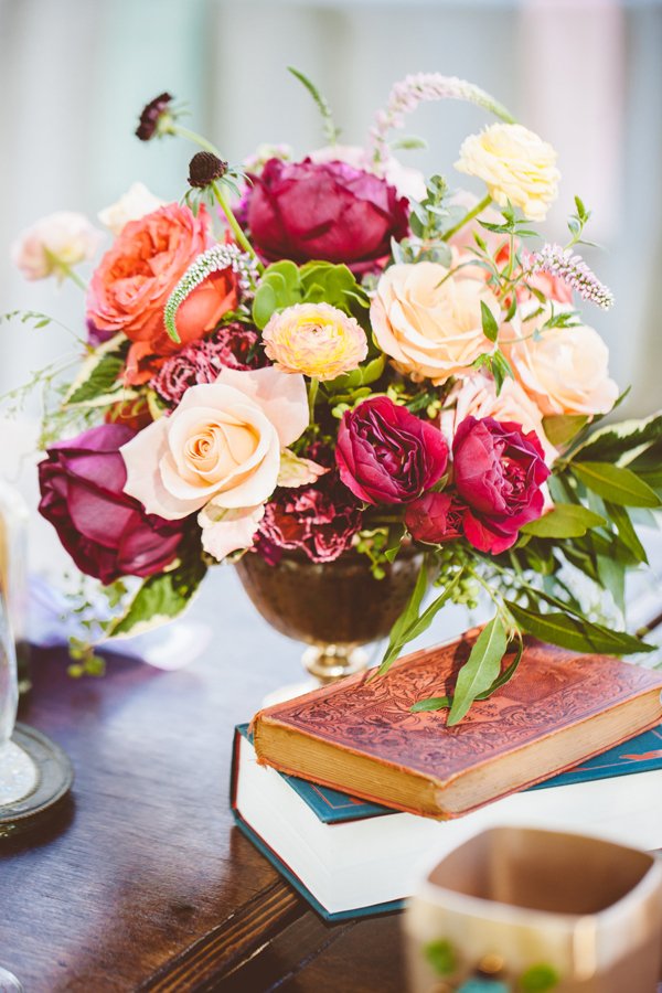 Books & Flowers Table Décor