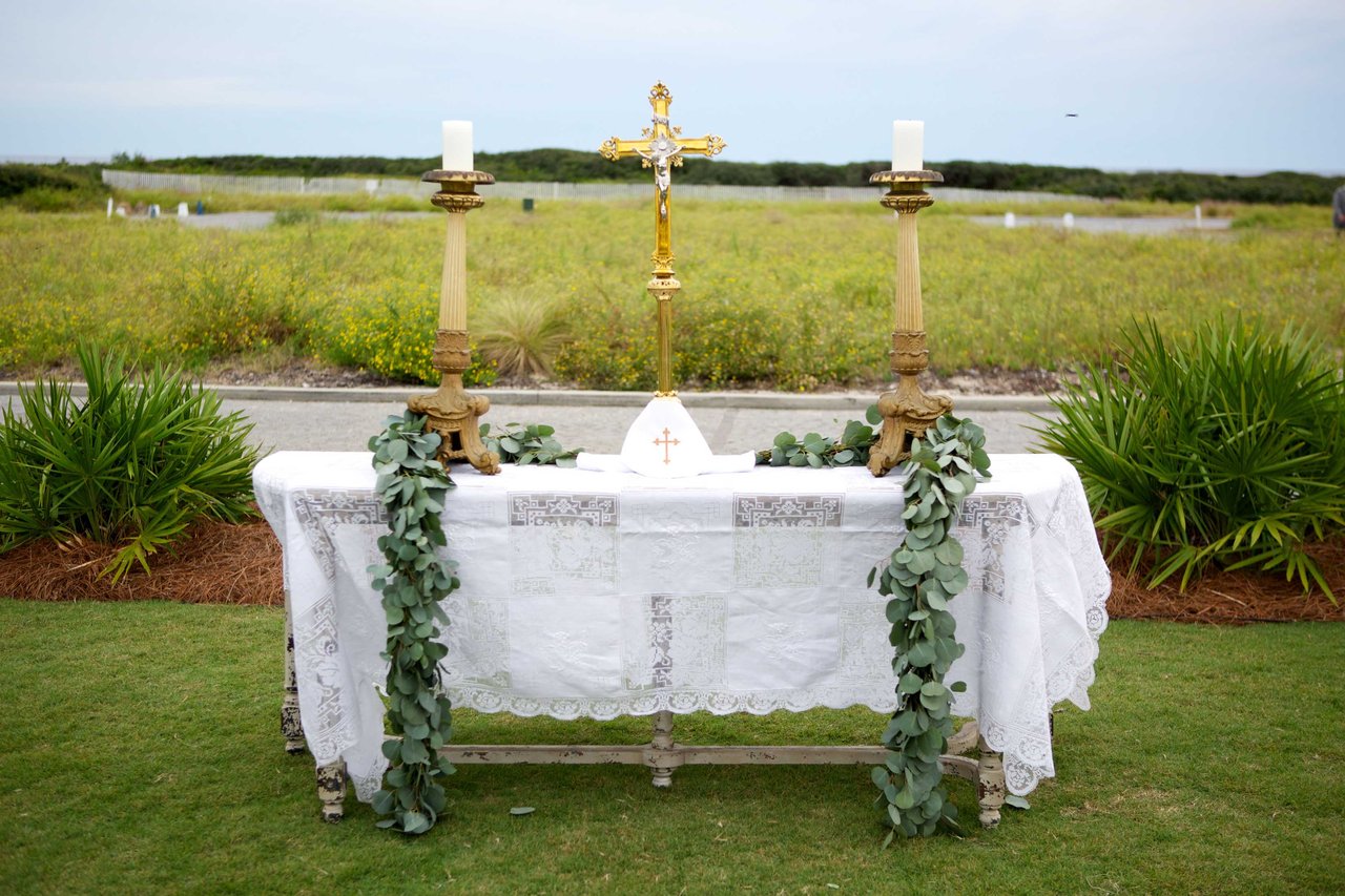Alfresco Ceremony Altar with Cross