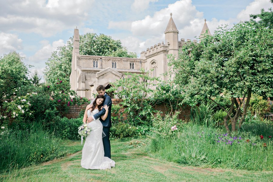 How American + British Wedding Traditions Differ - Inside Weddings