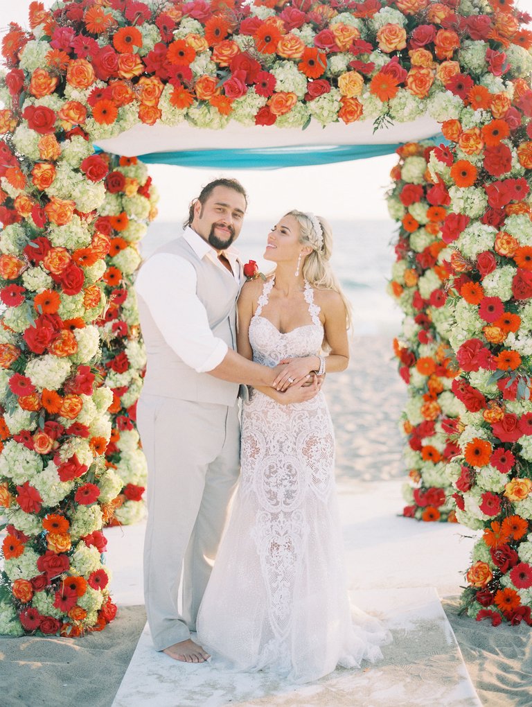 CJ Perry & Miroslav Barnyashev Under Arch