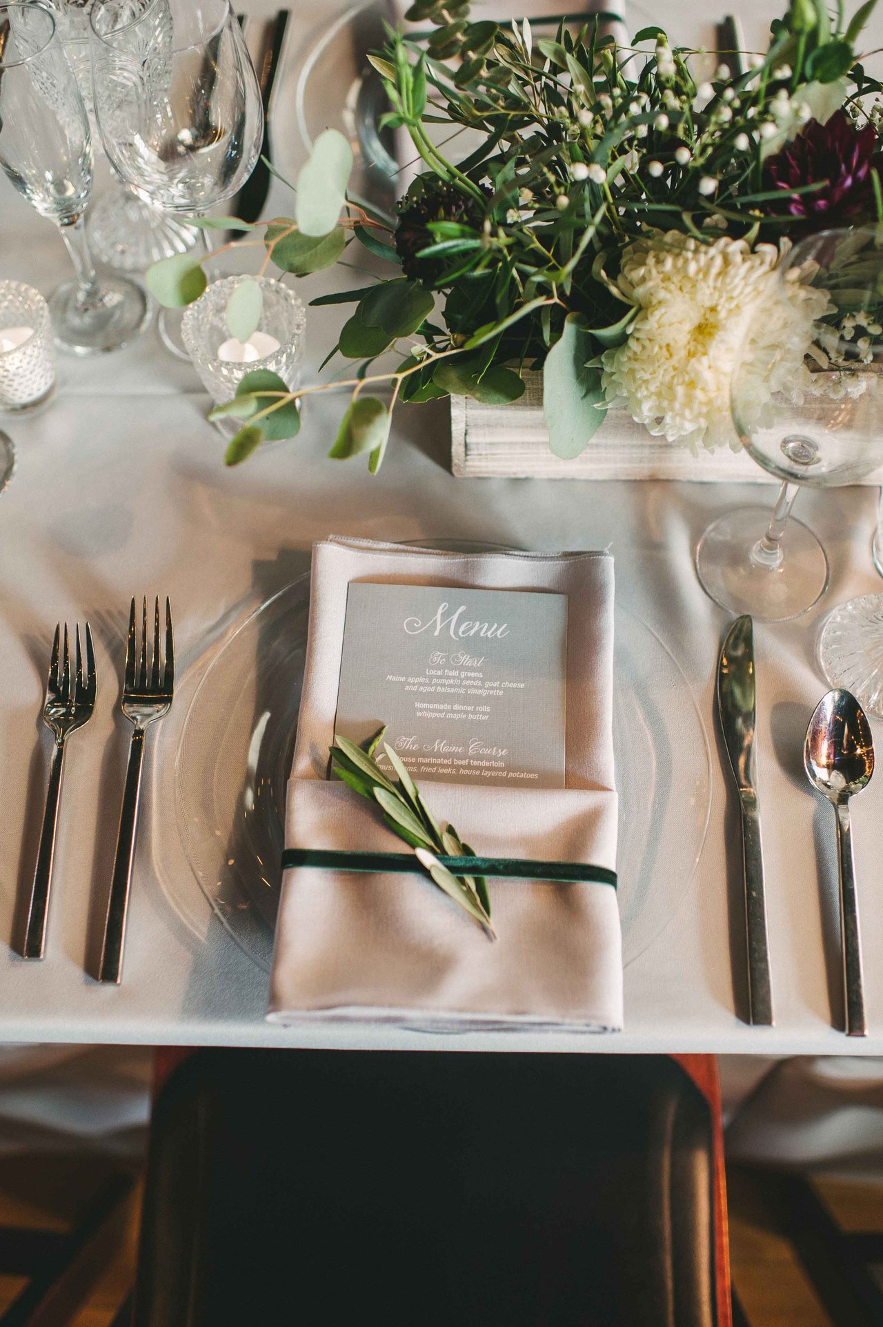 Ivory Place Setting, Menu, Greenery Details
