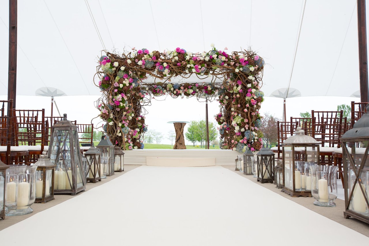 Ballroom Wedding with Classic Color Scheme & Modern Catering Trends ...