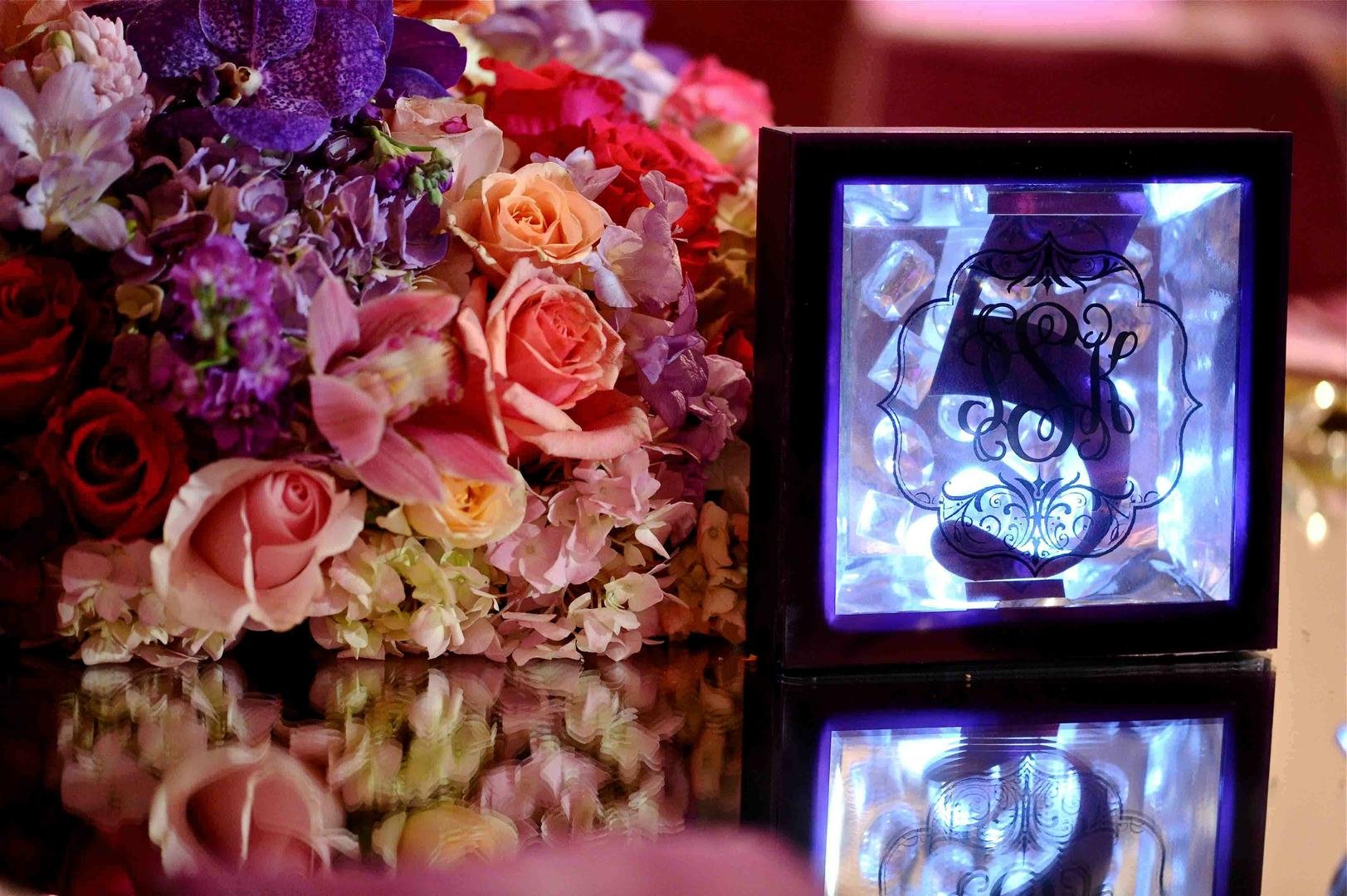 Illuminated Table Card