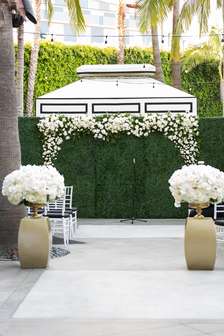 Hedge Wall for Ceremony Backdrop