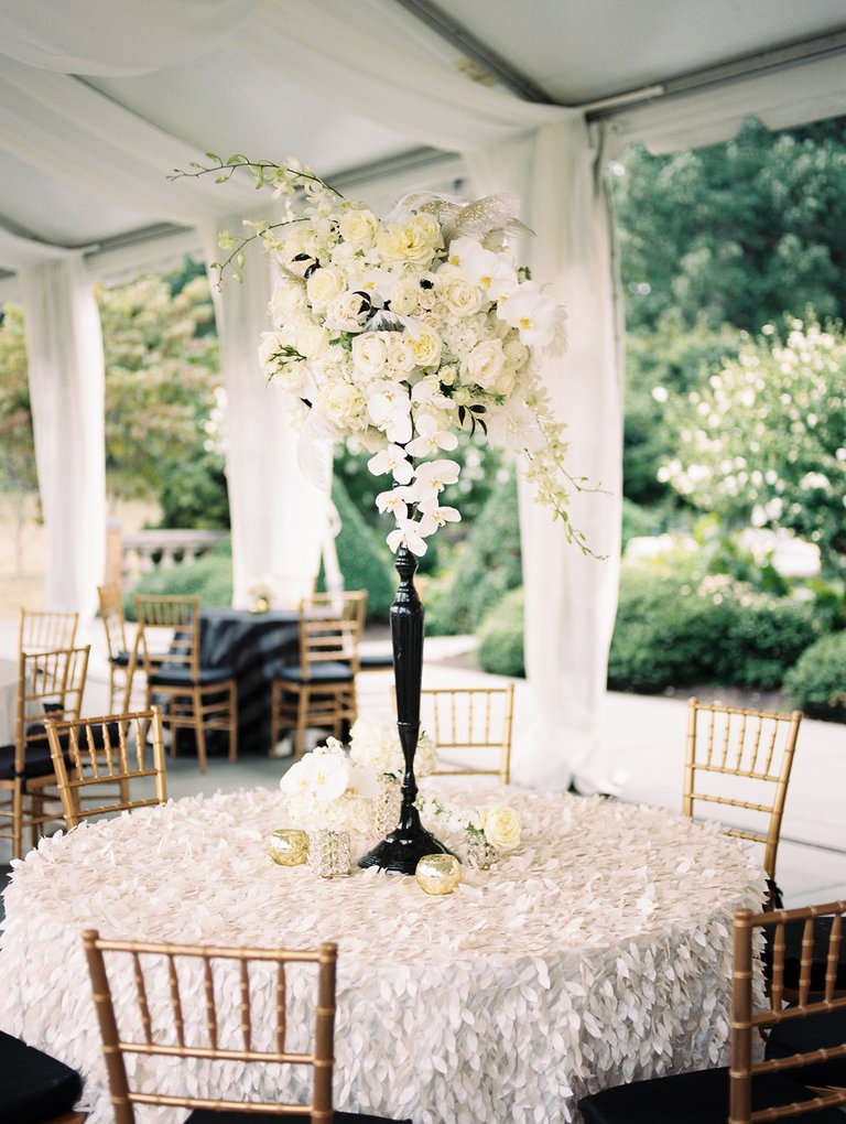 Textured Linens and Dramatic Centerpiece